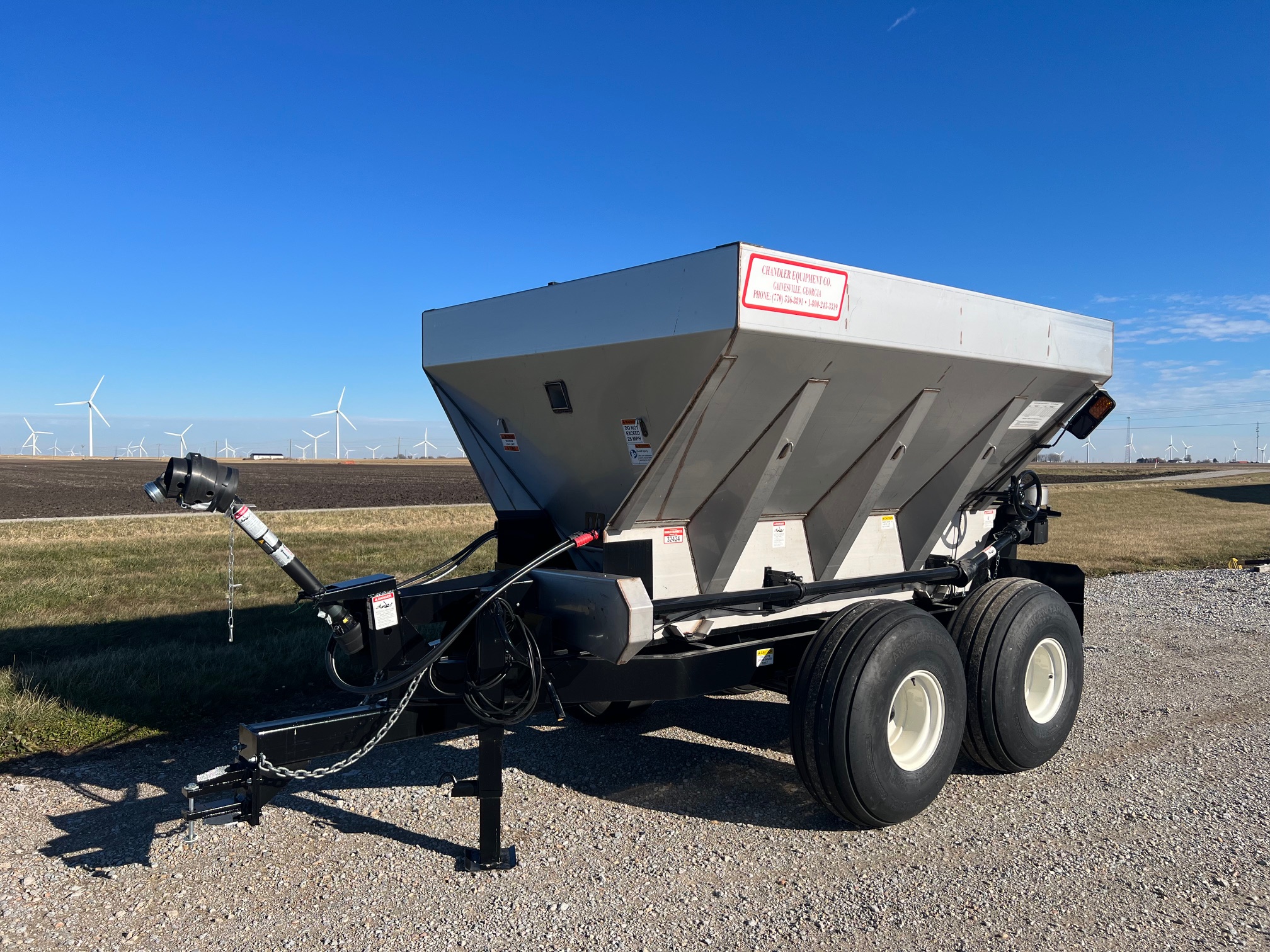 CHANDLER PT-16SS 8 TON PULL TYPE 304 SS HOPPER - 502-9997005