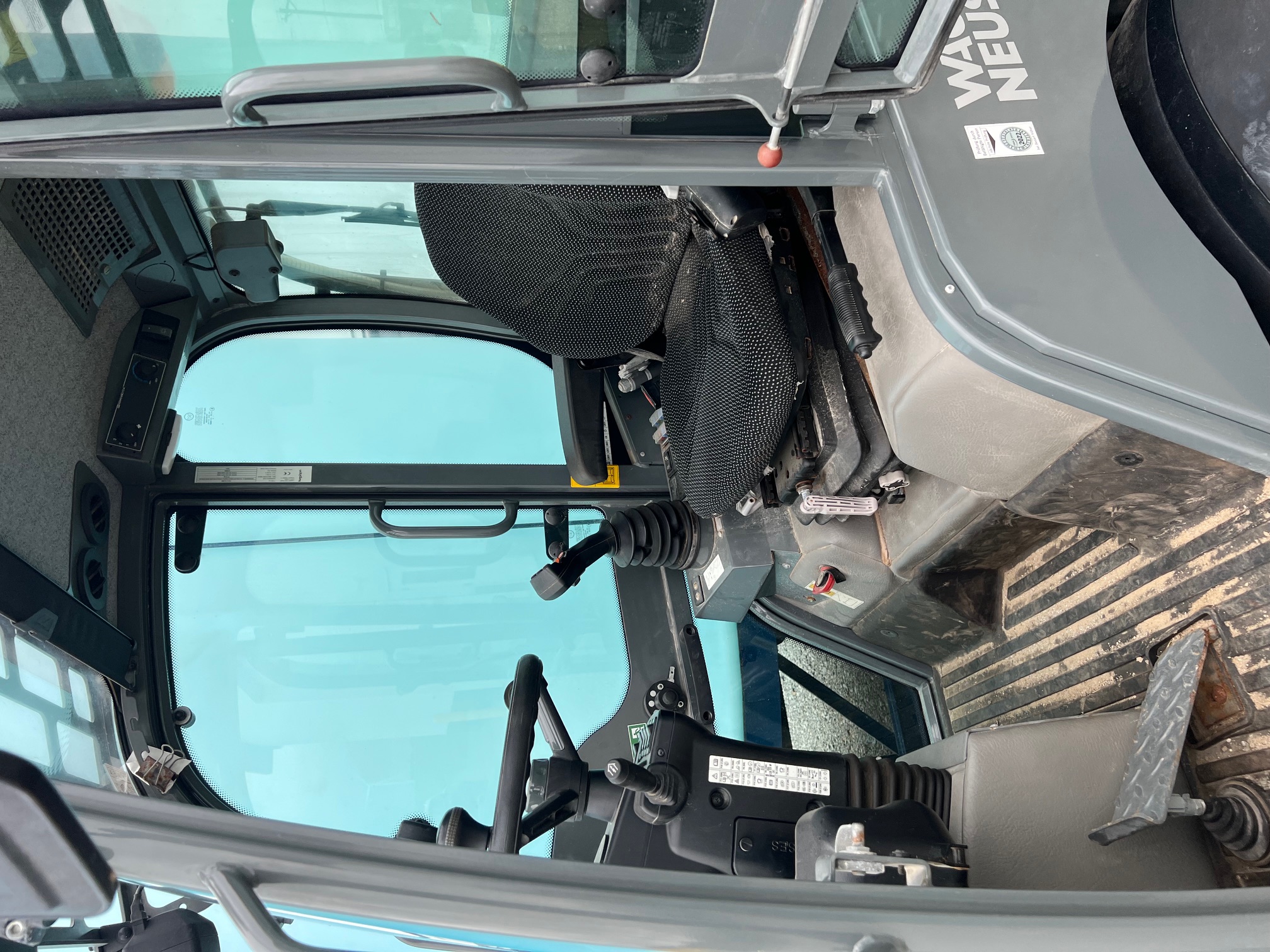 WL32 LOADER - 502-9997006